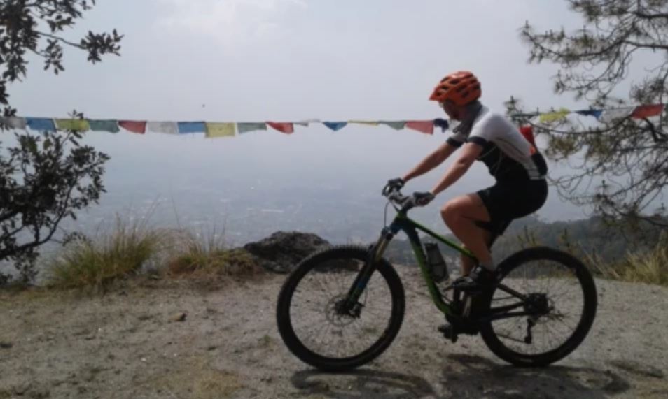 RIDING ON TOP OF THE WORLD | NEPAL ADVENTURE – Hunt Bike Wheels US